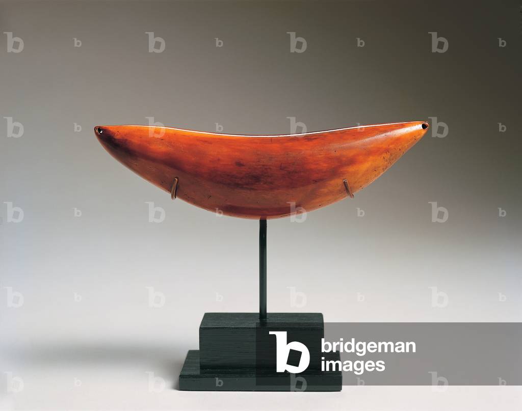 Image of Tabuadamu, smoked whale tooth, 18th or early 19th century ...