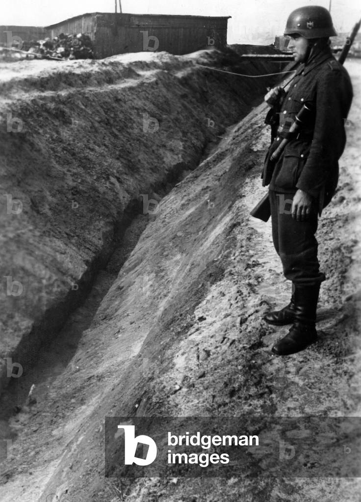 Image of German anti-tank ditch before Warsaw, 1944 (b/w photo)