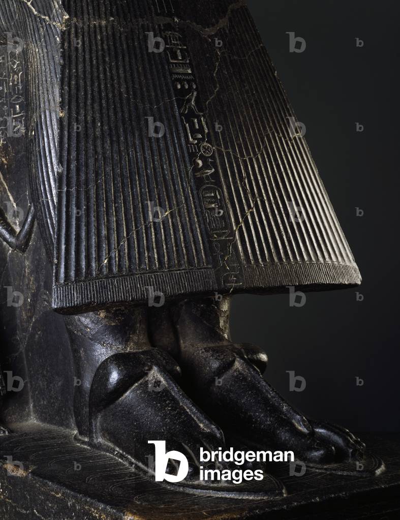 Image of Feet of pharaoh wearing woven palm leaf sandals, Egyptian ...