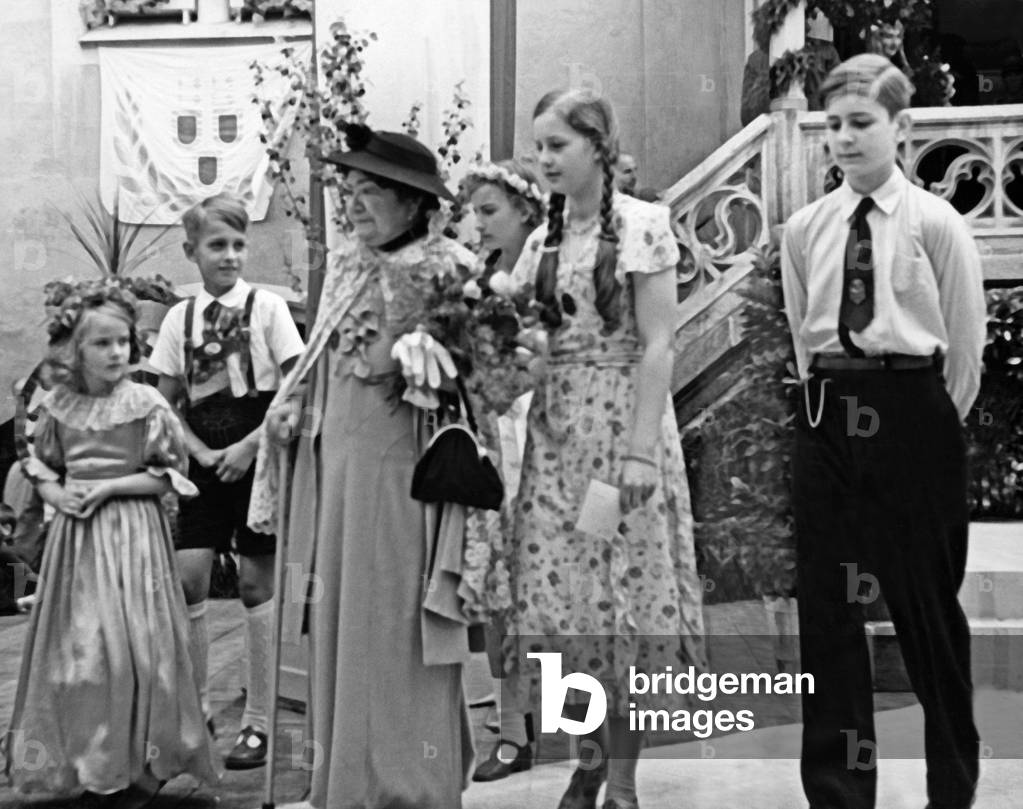 Image of The family of Lenbach (b/w photo)