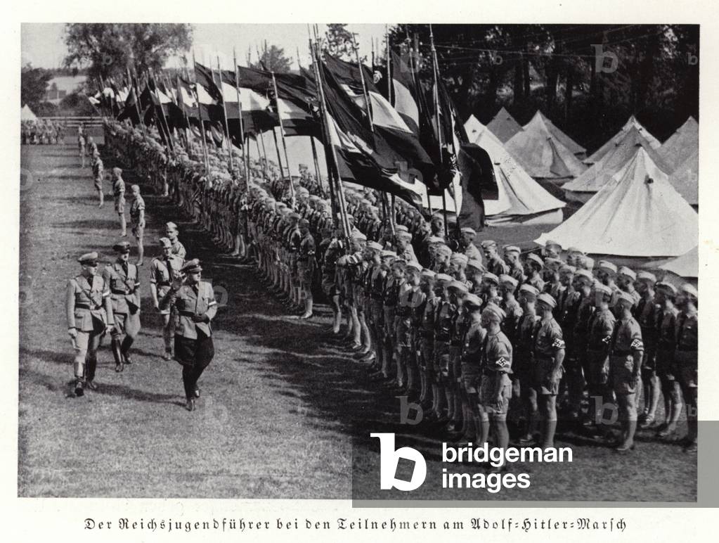Image of Baldur von Schirach, leader of the Hitler Youth, with participnats
