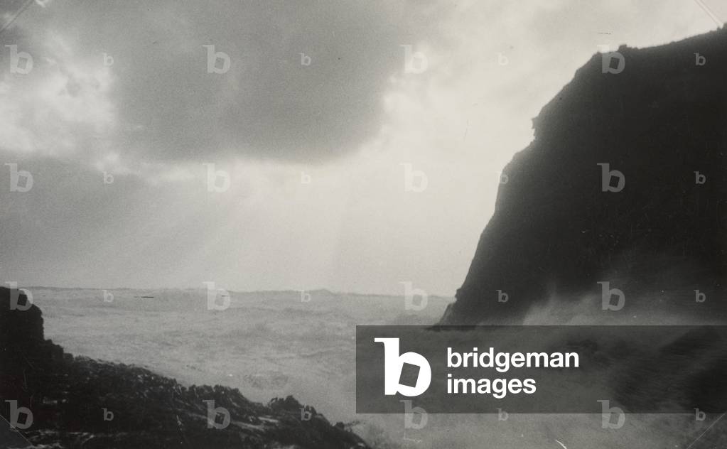Image of Channel between Nun Rock and Keyhole Ledge, Piha, Aukland, New ...