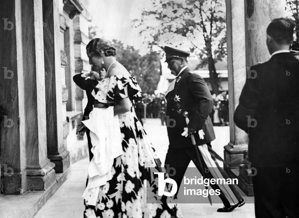 Image of Hermann Goering with his wife at the Bayreuth Festival, 1936