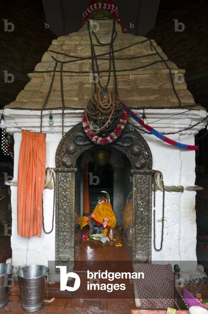 Image of Shiva shrine at Kedareshwar Mahadev Mani temple, Pokhara ...