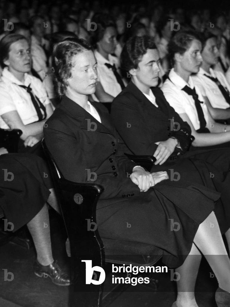 Image of Jutta Ruediger and Lydia Schuerer-Stolle, BDM 1938 (b/w photo)