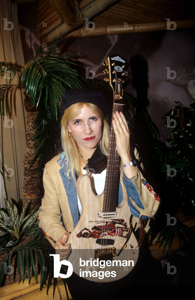 Image of Jennifer Batten, 1990 (photo)