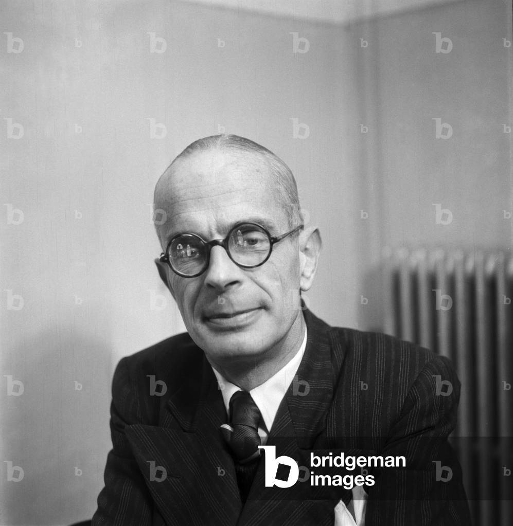 Image of Portrait of Robert Matthey (1900-1982), Professor of Zoology ...