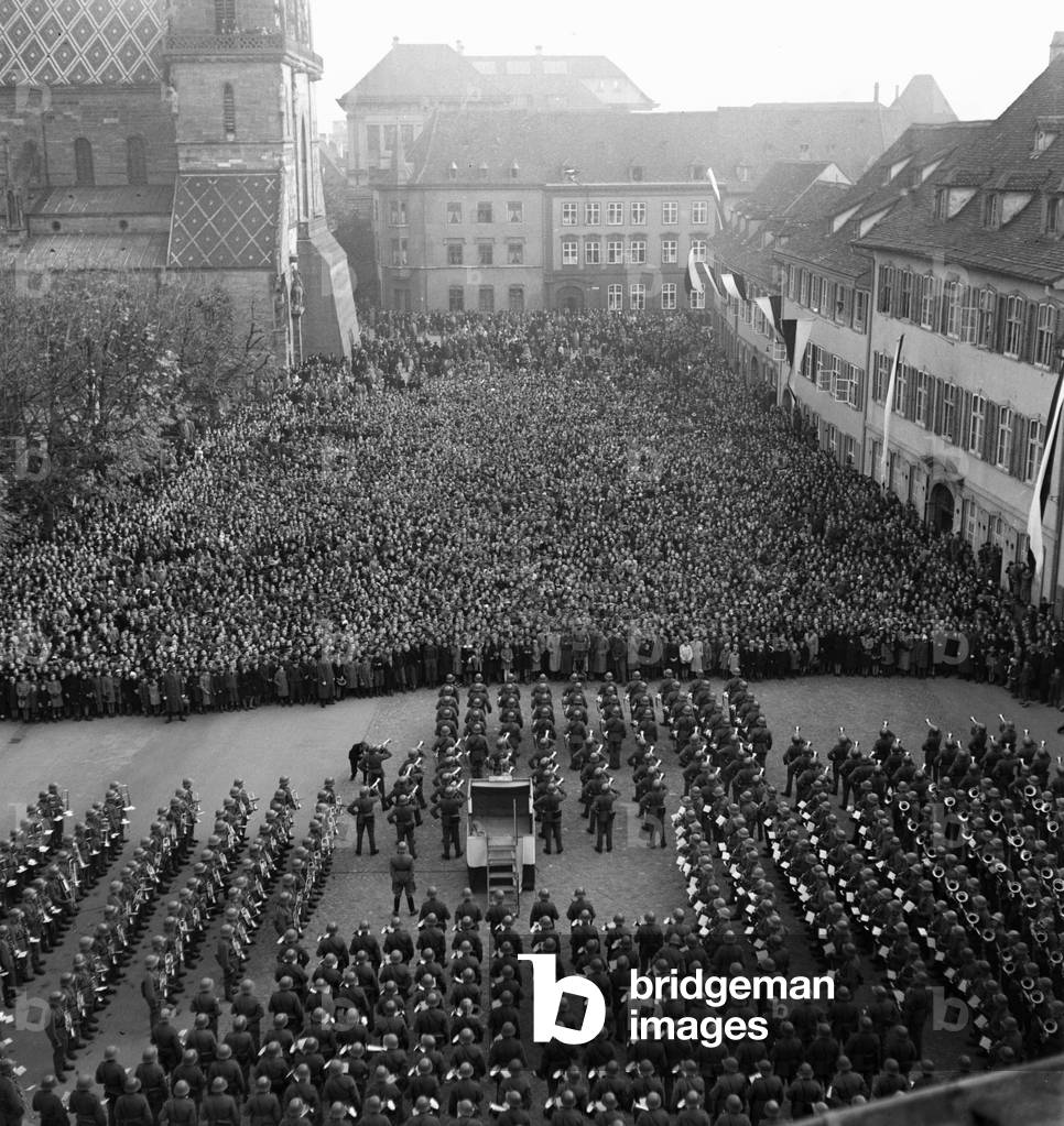 Image of Switzerland World War Ii Division Game, 1942 (b/w photo)