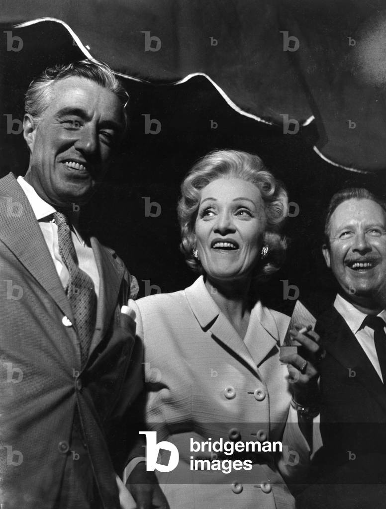 Marlene Dietrich, Vittorio de Sica and Arthur O'Connell, 1957 (b/w ...