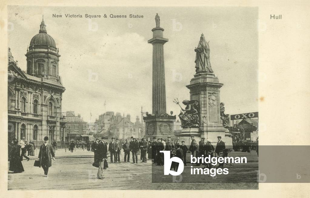 New Victoria Square and Queens Statue, Hull (b/w photo) by English ...