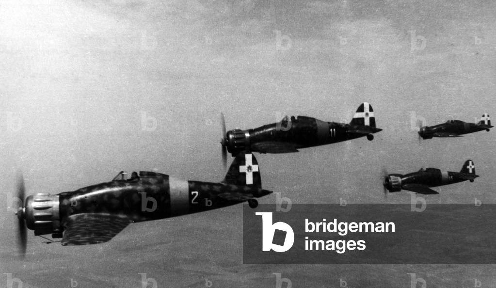 Image of Italian fighter planes flying