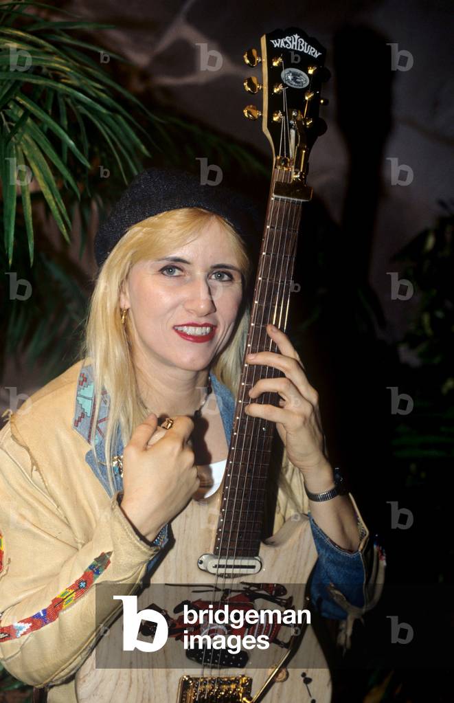 Image of Jennifer Batten, 1990 (photo)