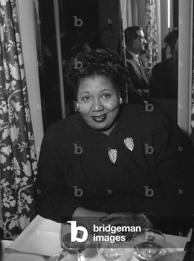 Image of Velma Middleton at the restaurant "Mouton de Panurge", paris ...