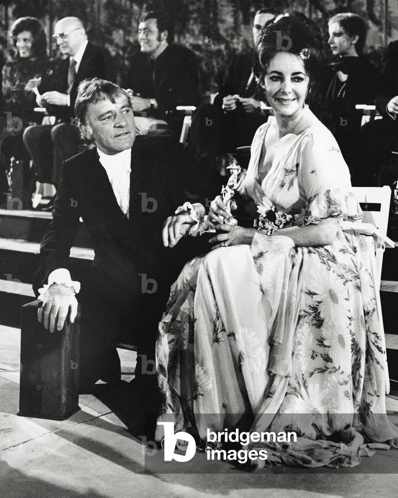Image of Richard Burton and Elizabeth Taylor in Taormina, Taormina ...
