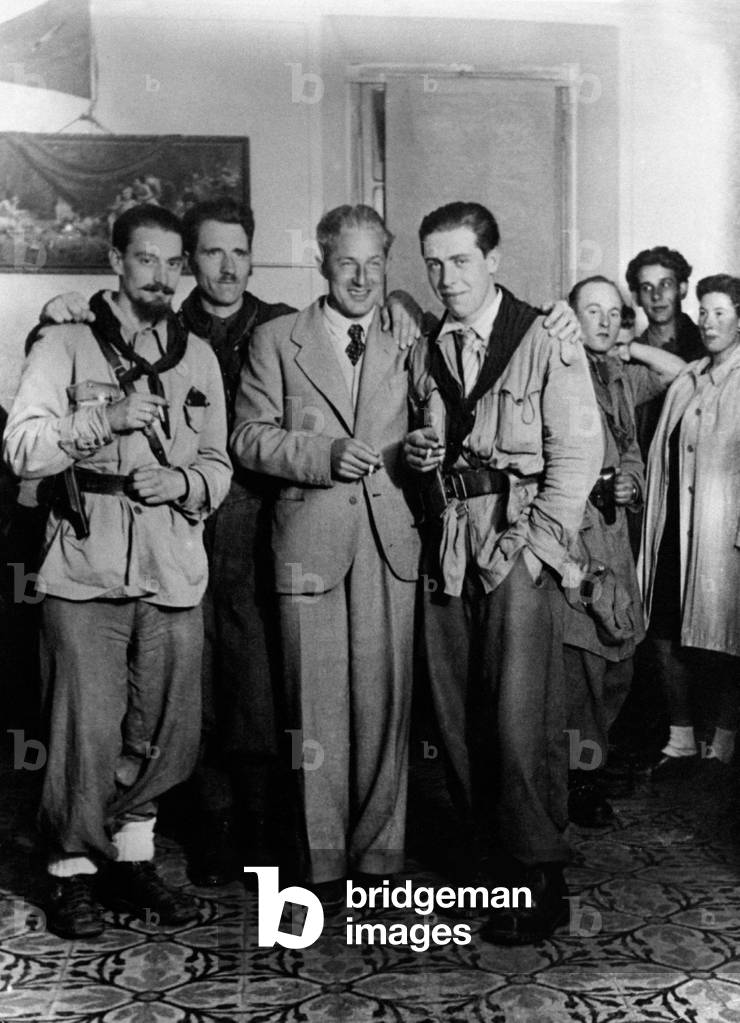 Image of Pier Luigi Bellini delle Stelle and Urbano Lazzaro posing after