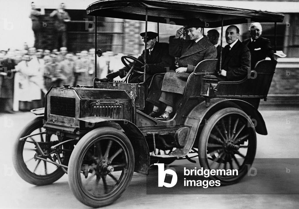Image of King George VI in the car of his grandfather, 1938