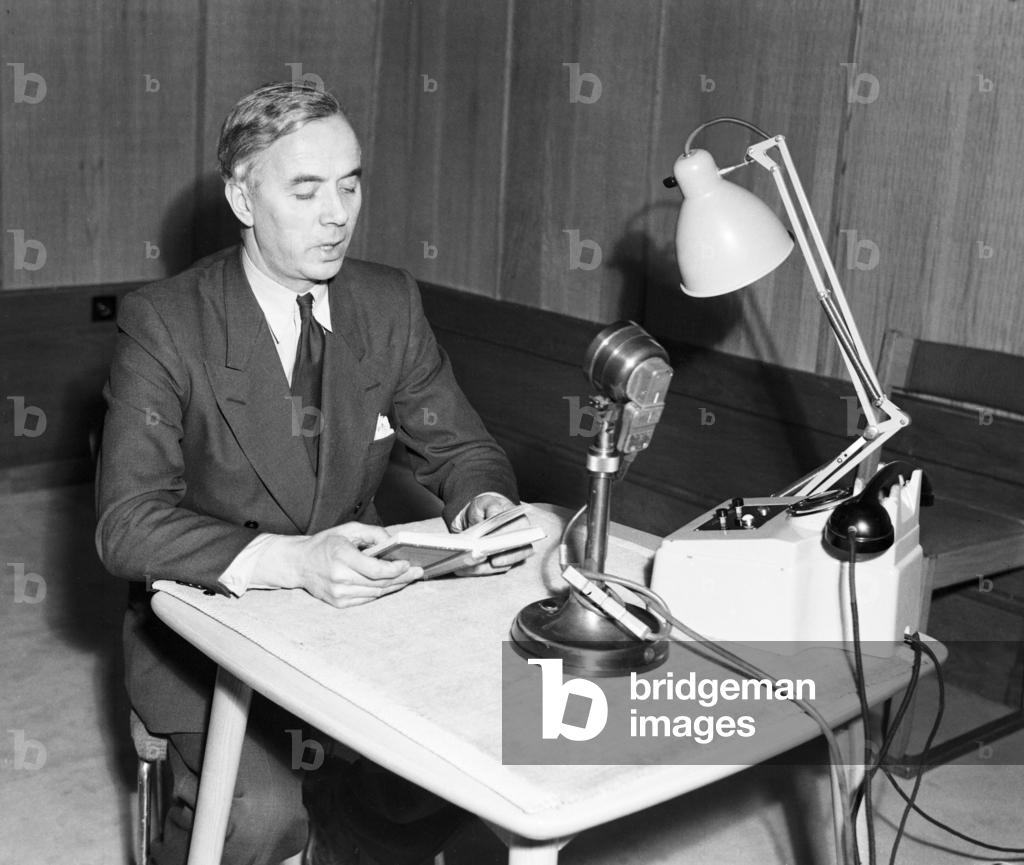 Image of Oslo 19480103 The short wave transmitter in Fredrikstad is put