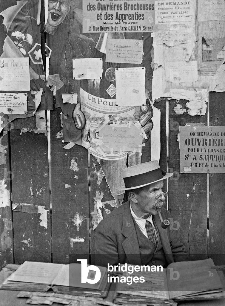 Image of Stamp vendor in Paris, 1928 (b/w photo)