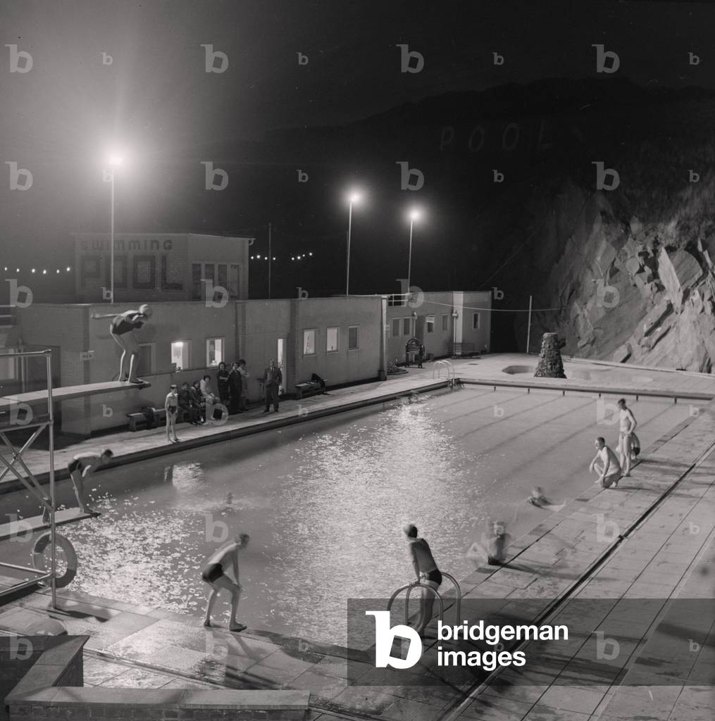Peel Swimming Pool by floodlight, September 1964 (b/w photo) by