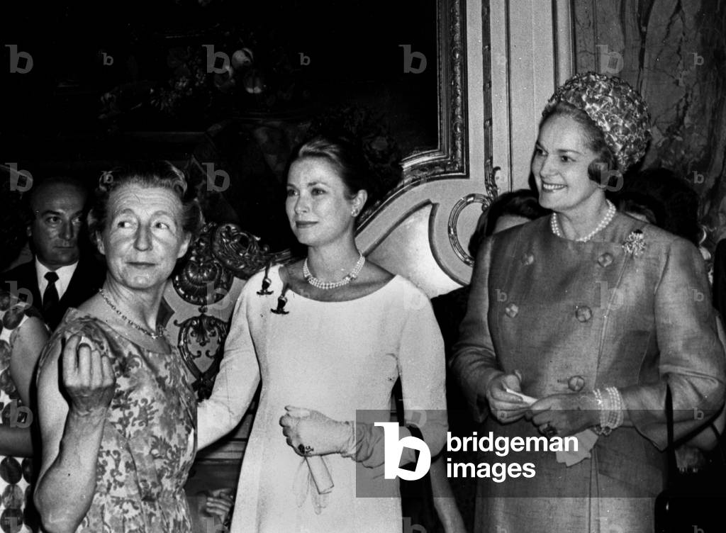 Image of Baroness Seillere Princess Grace of Monaco With The Begum (Fourth