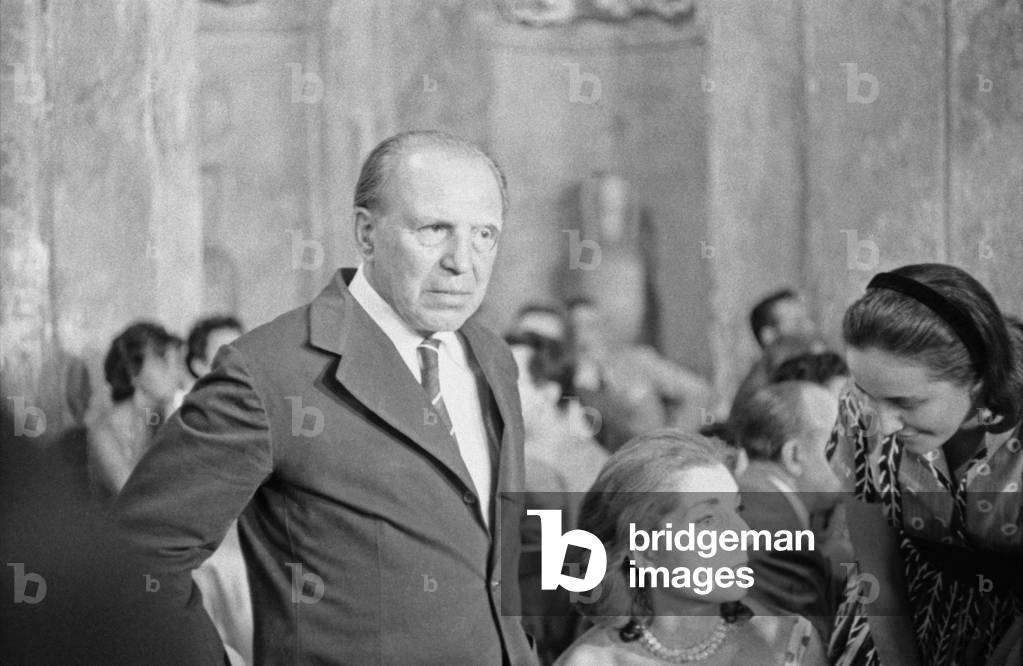 Image of Paolo Monelli and Palma Bucarelli at the 12th Strega Prize,