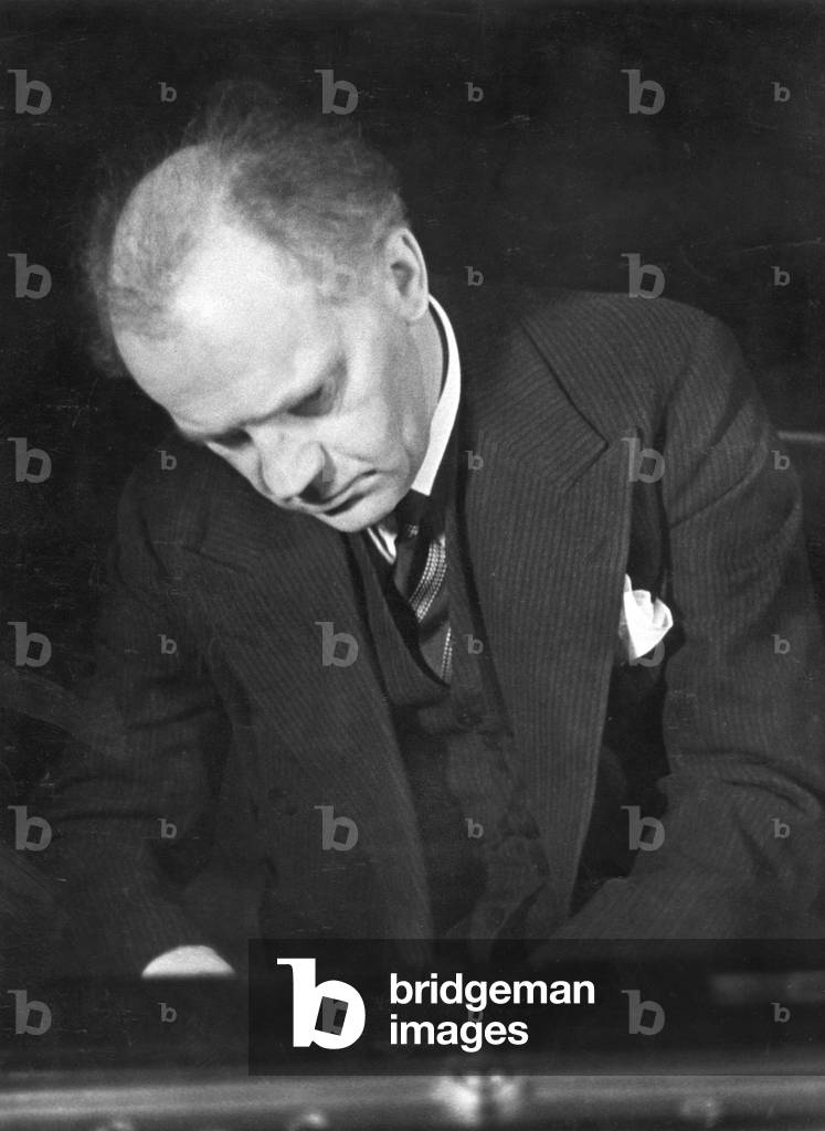 Image of Wilhelm Backhaus at a concert, 1935 (b/w photo)