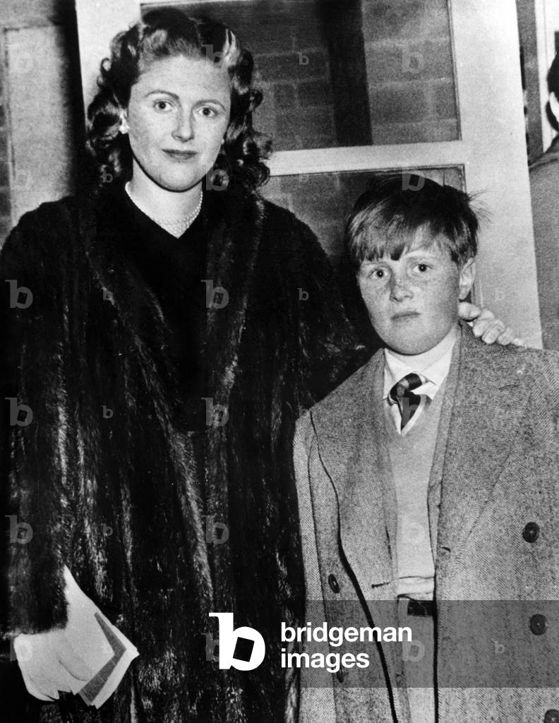 Image of Winston Churchill Jr et sa mere Pamela Digby en 1965 by ...