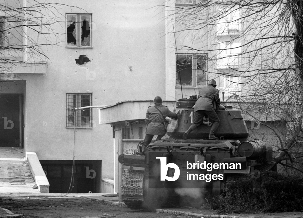 Image of Romanian Revolution of 1989: Tanks during a battle in Sibiu