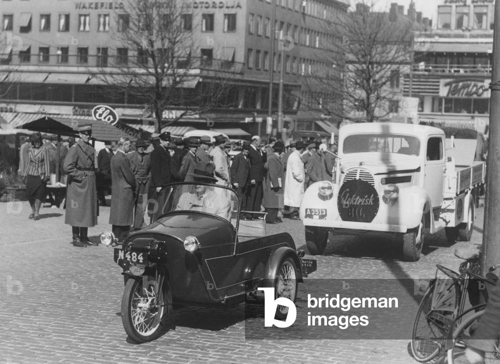 Image of Electric powered vehicles, Sweden, 1940s (b/w photo)