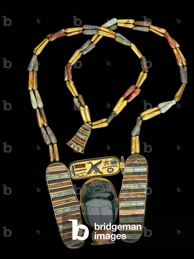 Image of Necklace of Psusennes I, from the Tomb of Psusennes I by ...