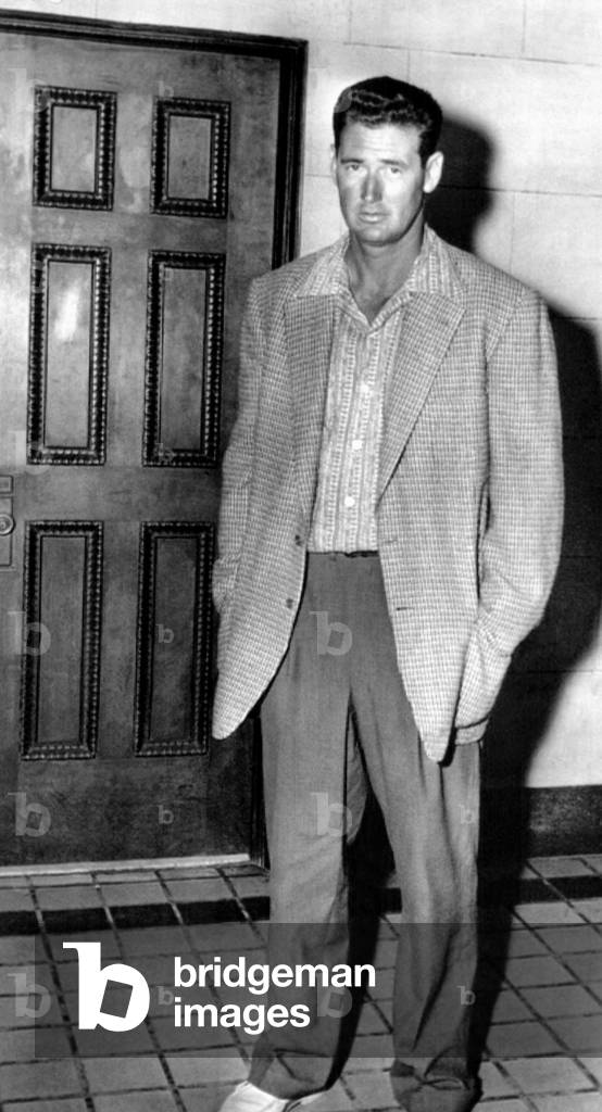 Image of Ted Williams outside a Miami court room after his divorce