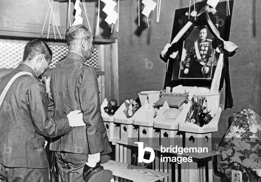 Image of General Kenkichi Ueda at the shrine of his predecessor, 1932