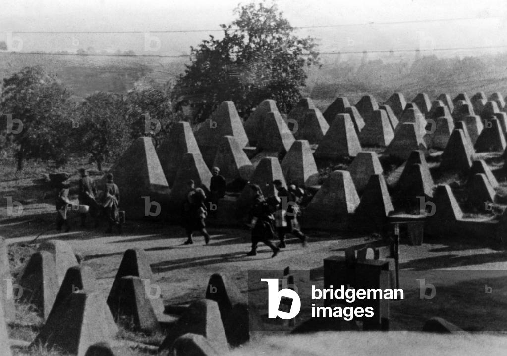 Image of German border fortification in the West, 1944 (b/w photo)
