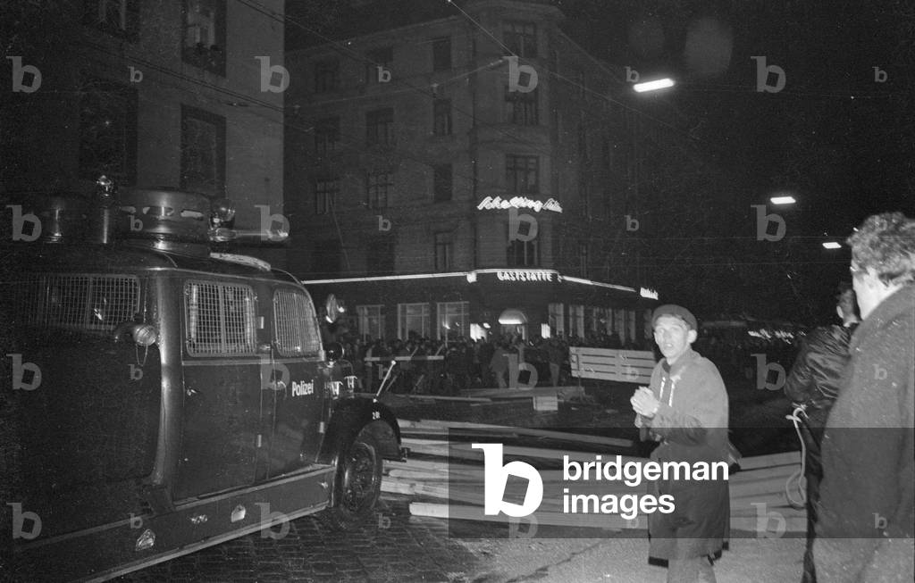 Image of Easter riots in Munich against Springer, 1968 (b/w photo)