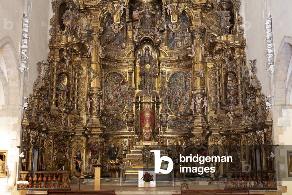 Image of Parish church (Església Santa Maria). Interior. The altarpiece ...