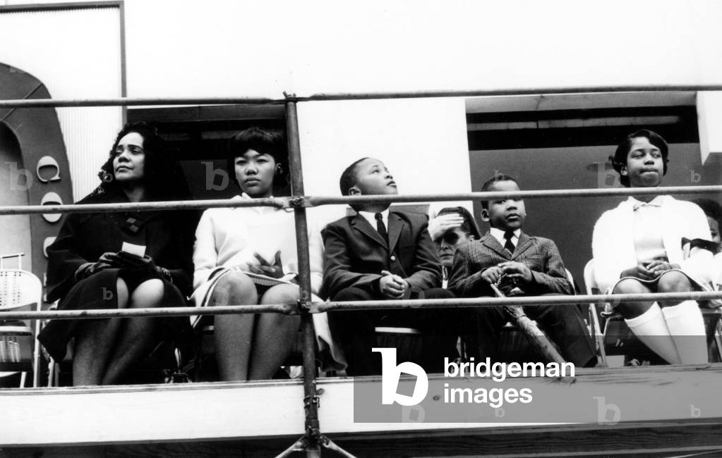 Coretta Scott King And Martin Luther King And Kids